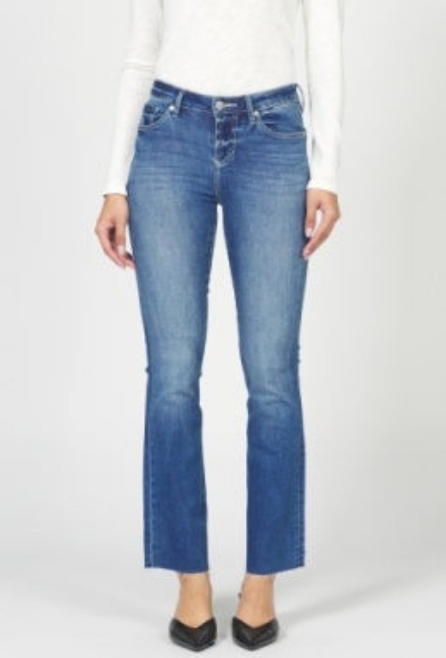 Jaxtyn Mid Rise Raw Hem - Crewe – Rumor Boutique
